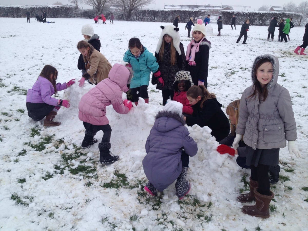 Southfields Primary School - Snow Day