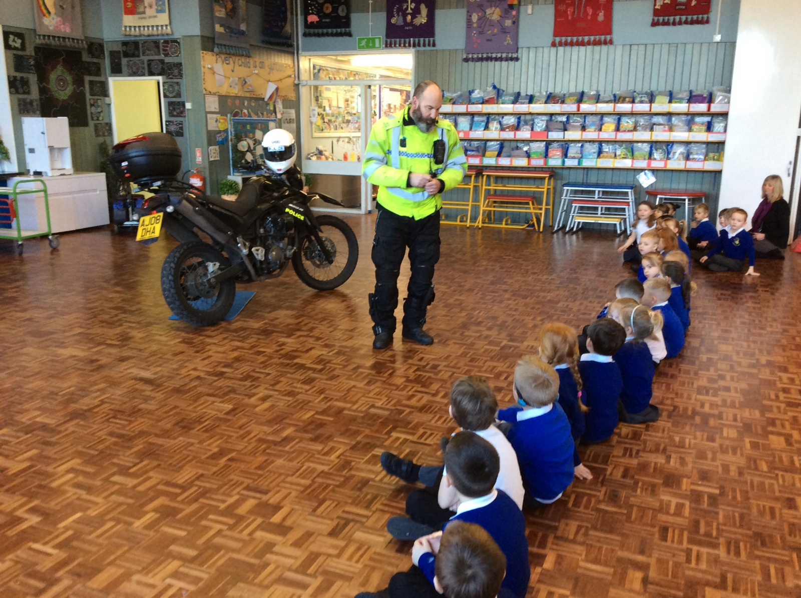 Southfields Primary School - Community links in EYFS with PC Godfrey
