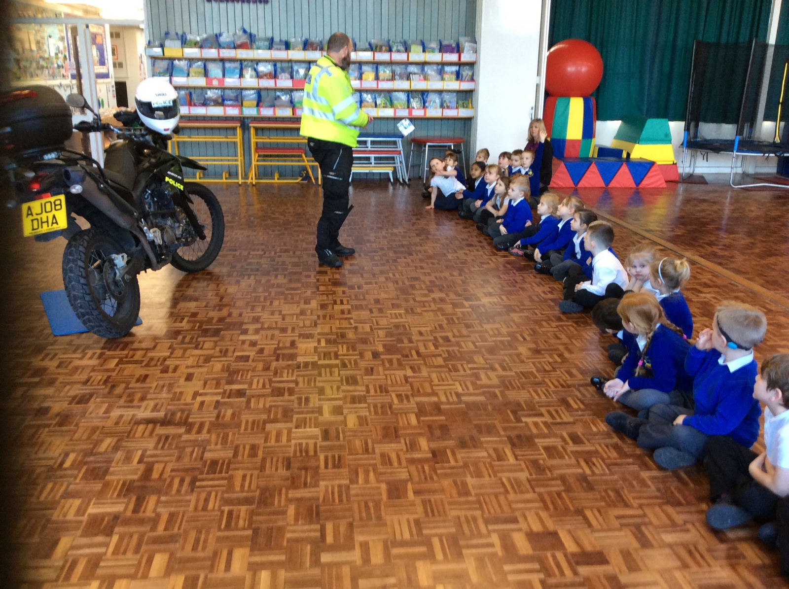 Southfields Primary School - Community links in EYFS with PC Godfrey